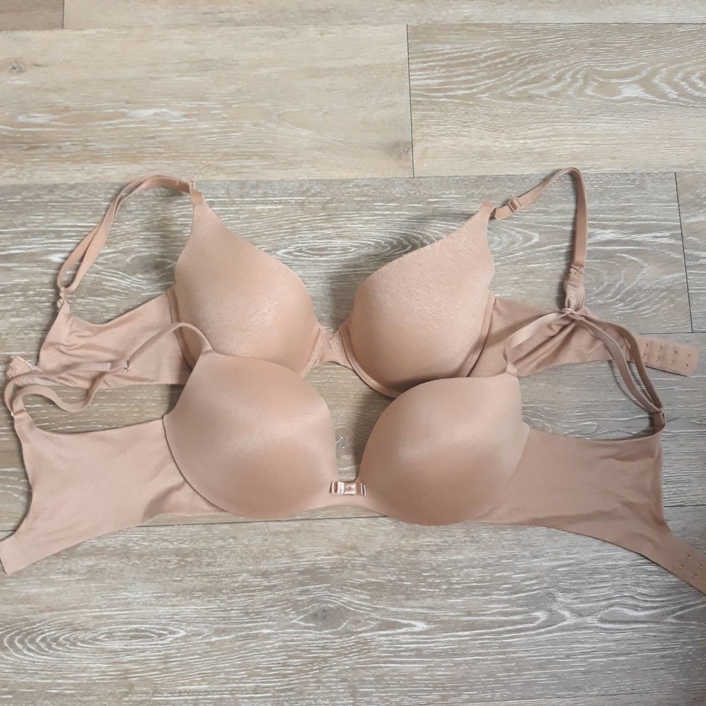 Set 32d Victoria's Secret Beige Bras - Gem